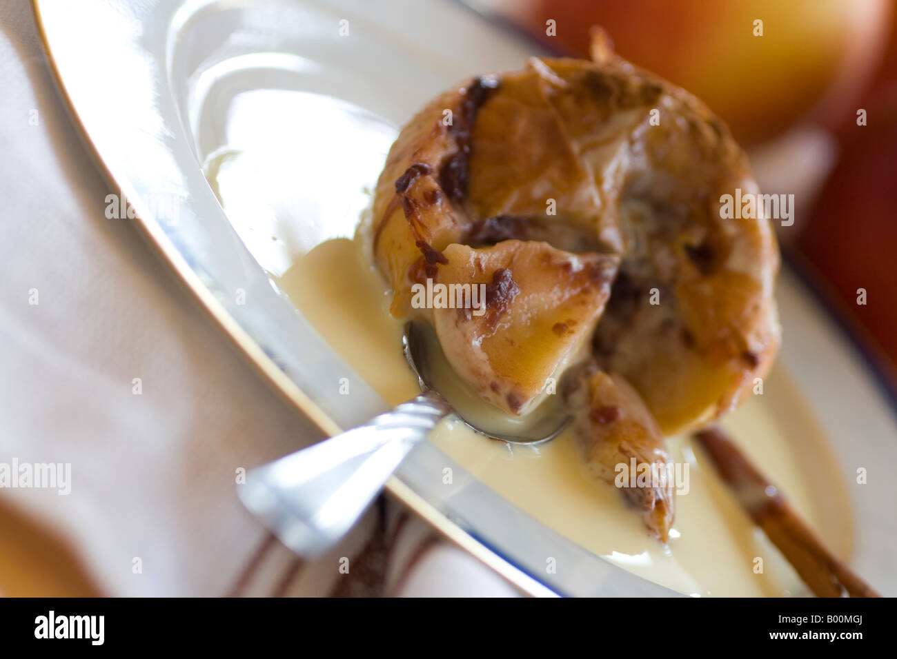 Roasted apple cinnamon hi-res stock photography and images - Alamy