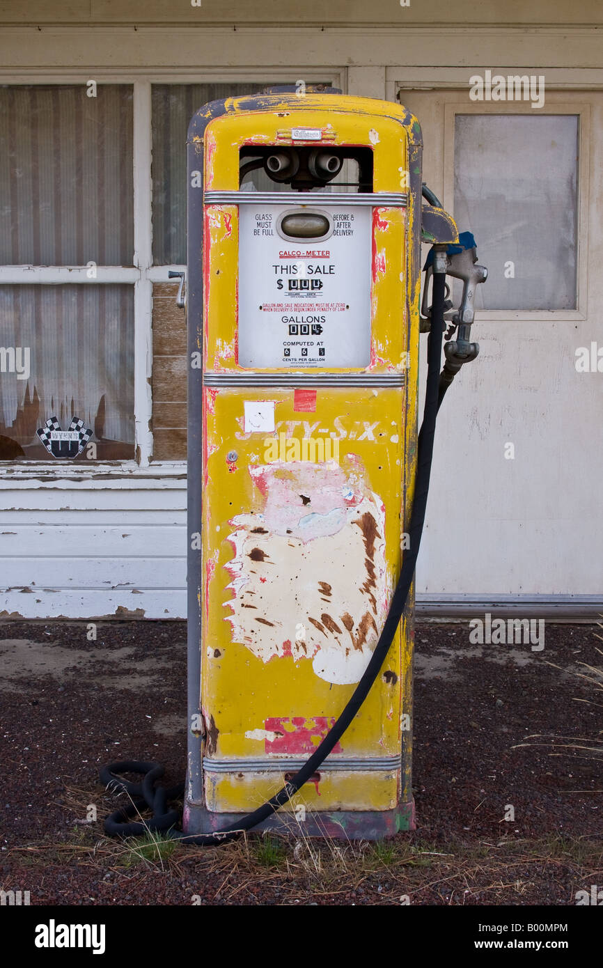 Old Gas Pump at a Station in Kent Oregon Stock Photo - Alamy