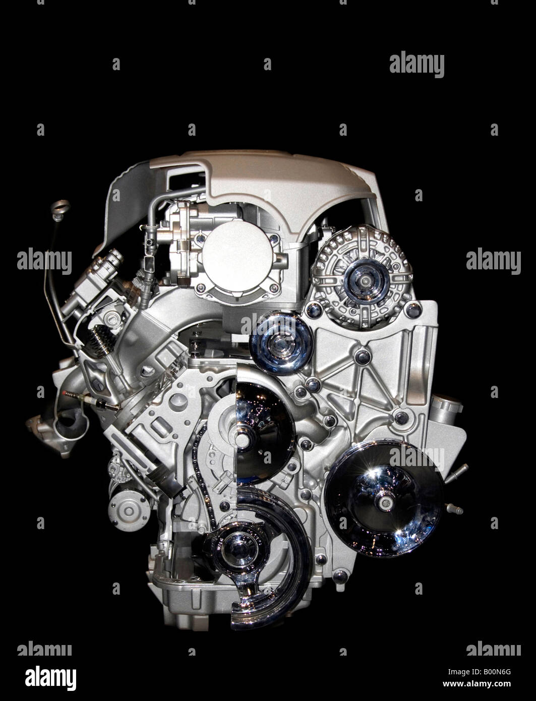 Car engine cross section hi-res stock photography and images - Alamy