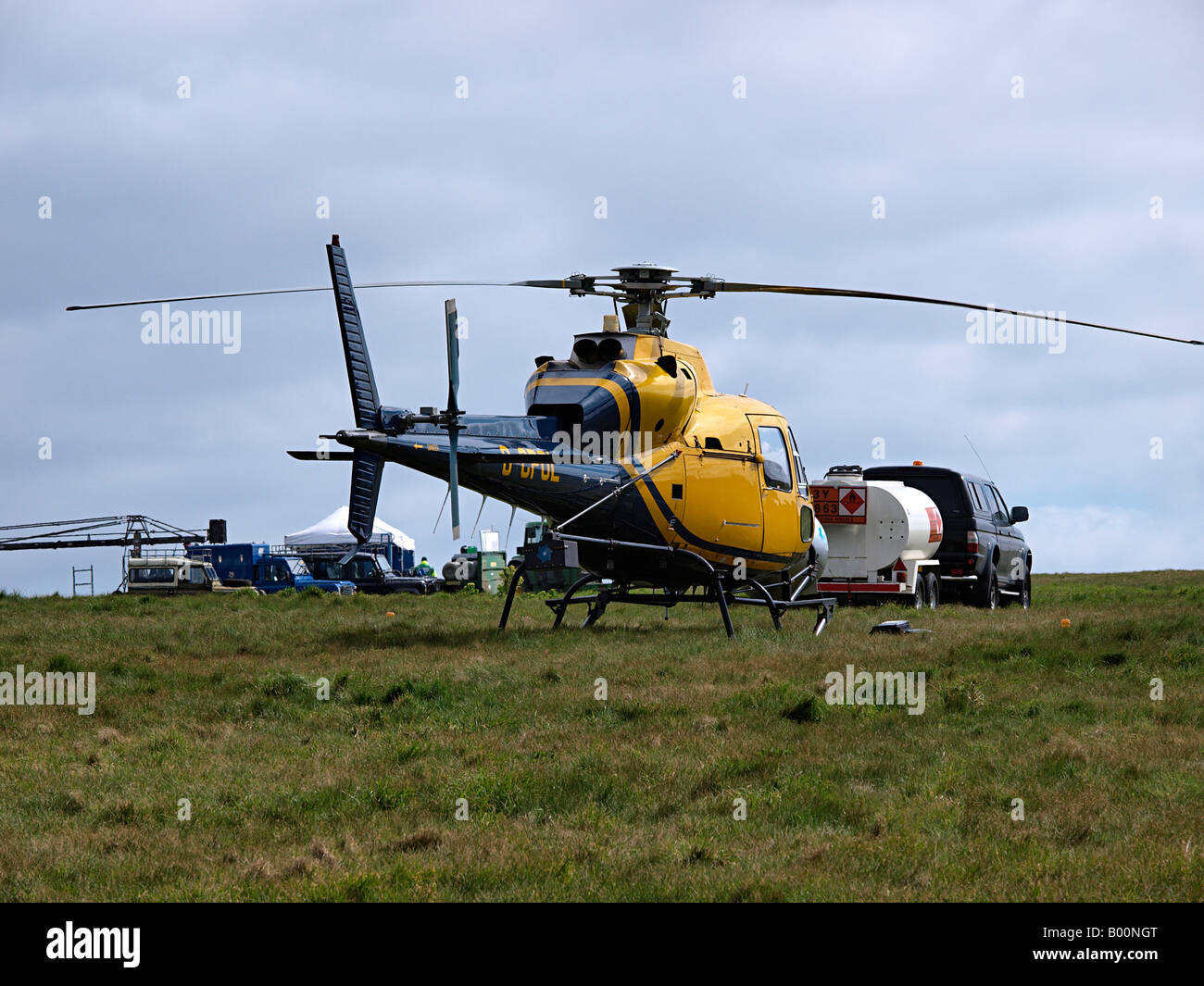 Filming helicopter hi-res stock photography and images - Alamy