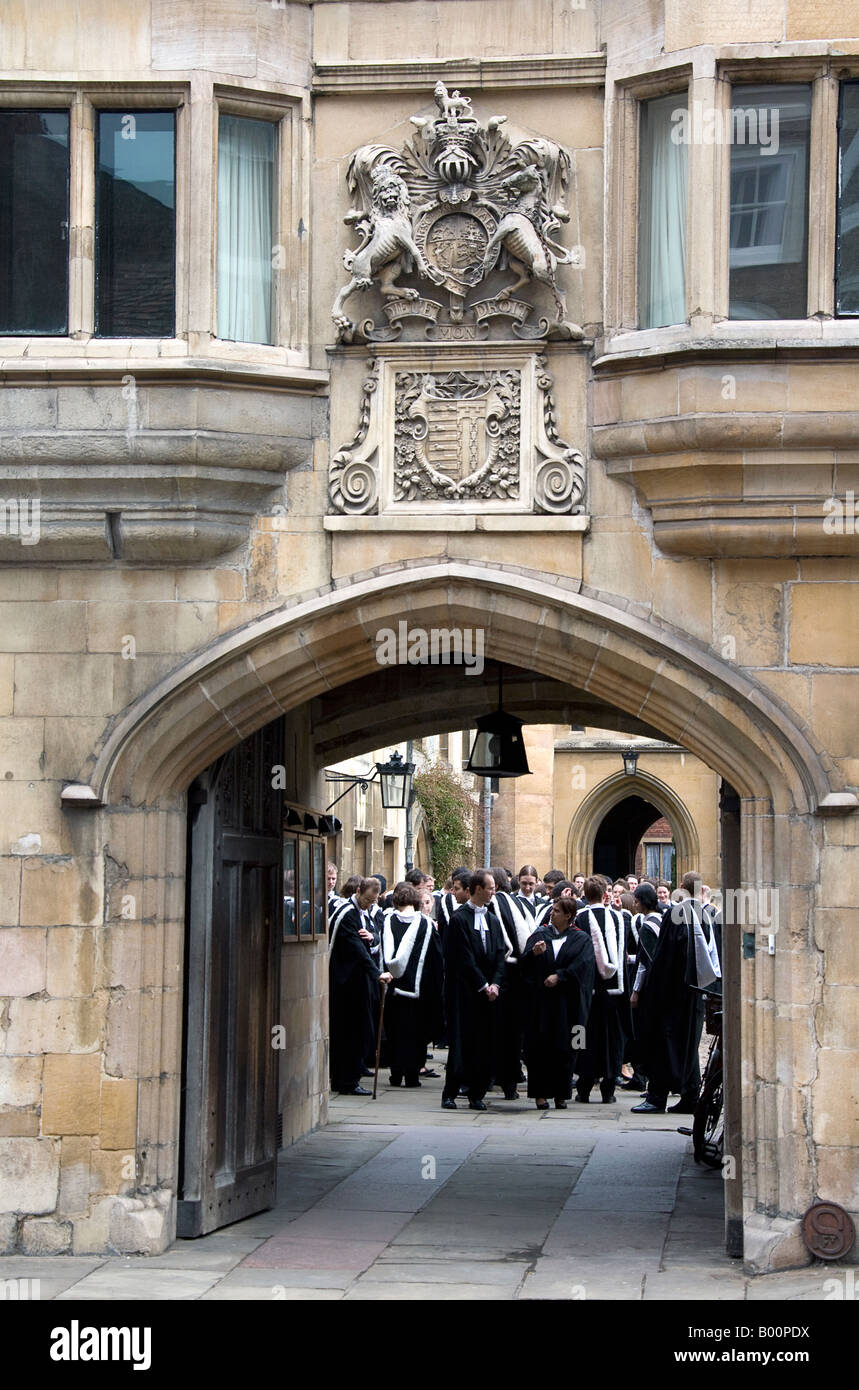 Pembroke college cambridge hi-res stock photography and images - Alamy