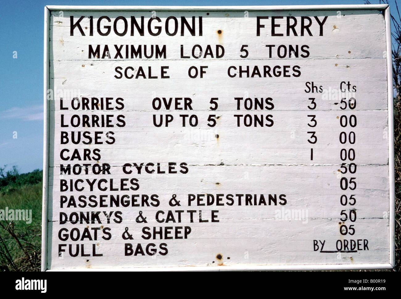 Tariff sign hi-res stock photography and images - Alamy