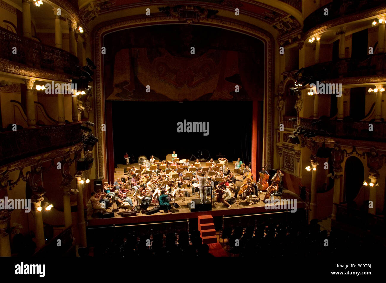 The orchestra rehearse in the Teatro Amazonas opera house Stock Photo ...