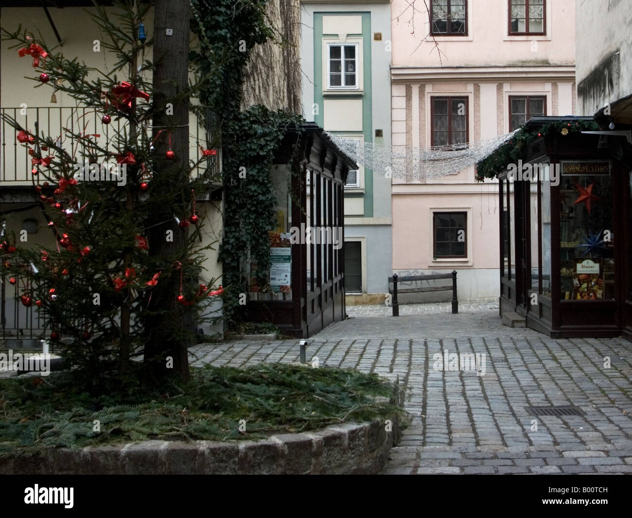 Christmas market at spittelberg vienna hi-res stock photography and ...