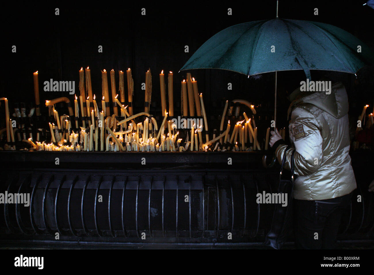 Candle shrine fatima portugal hi-res stock photography and images - Alamy