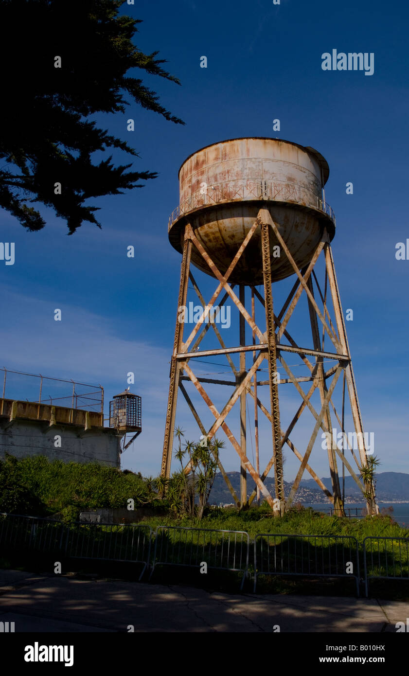 Rusting water tower hi-res stock photography and images - Alamy
