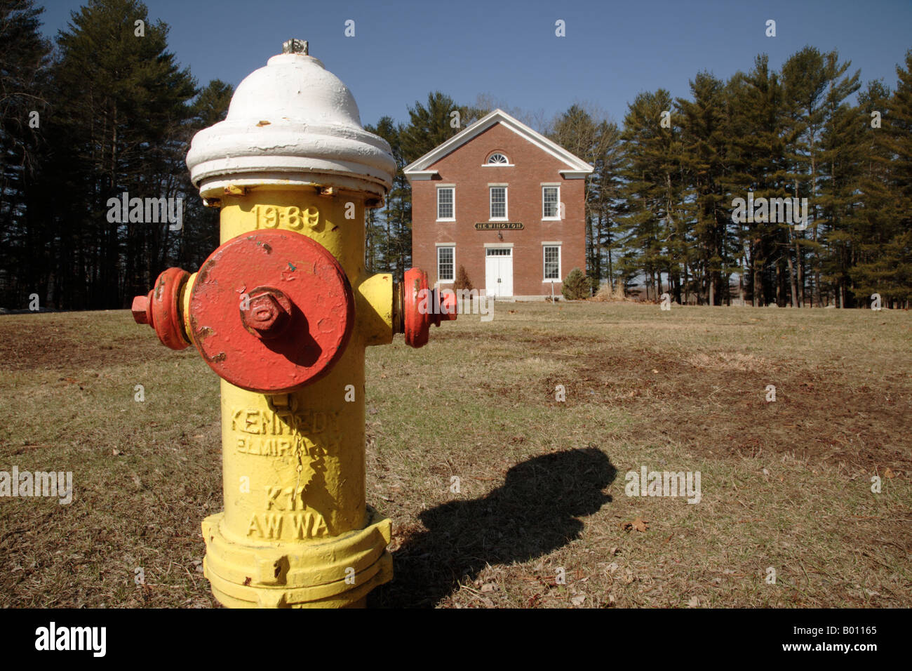 Newington village hi-res stock photography and images - Alamy