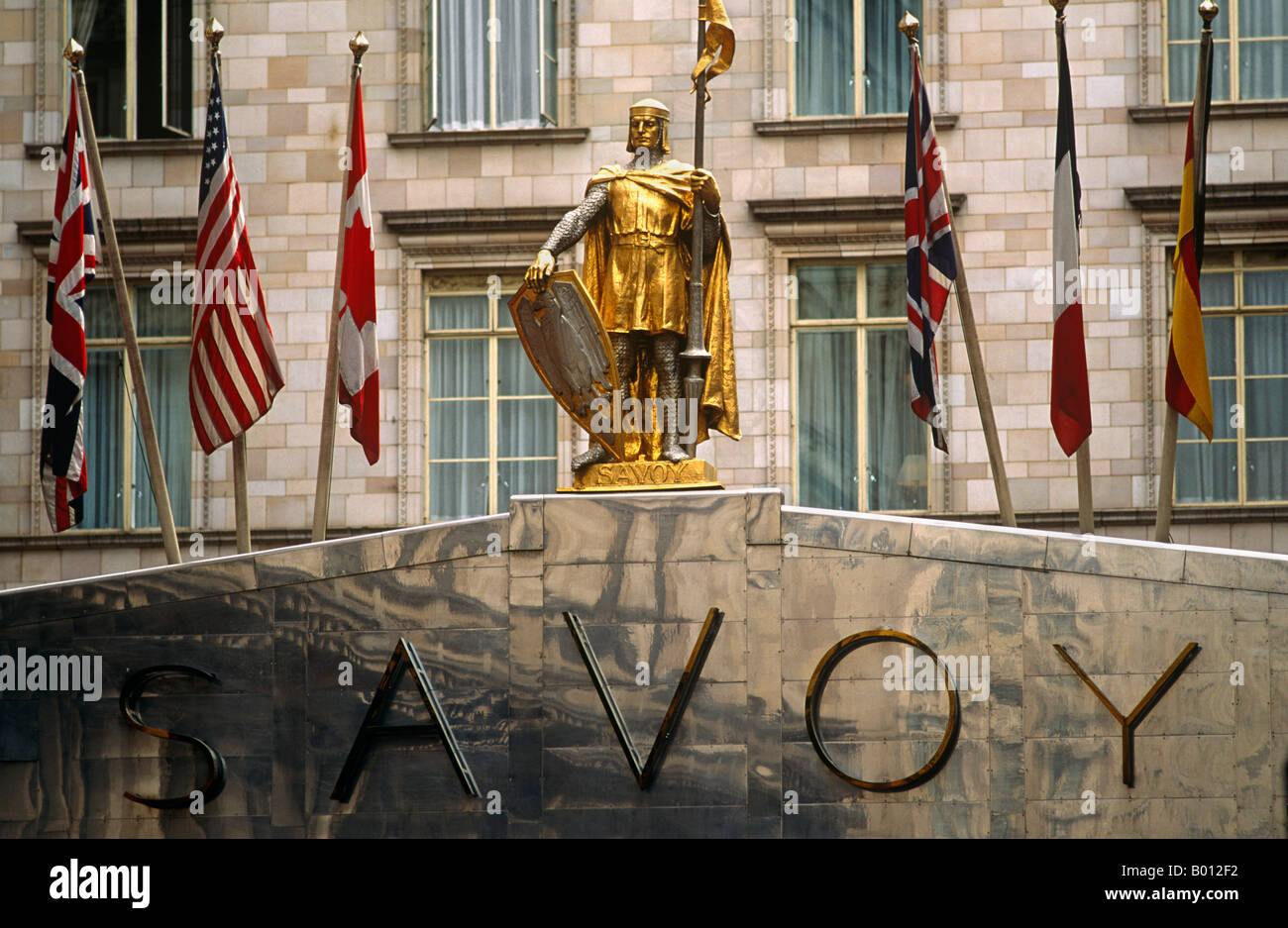 Savoy london exterior hi-res stock photography and images - Alamy