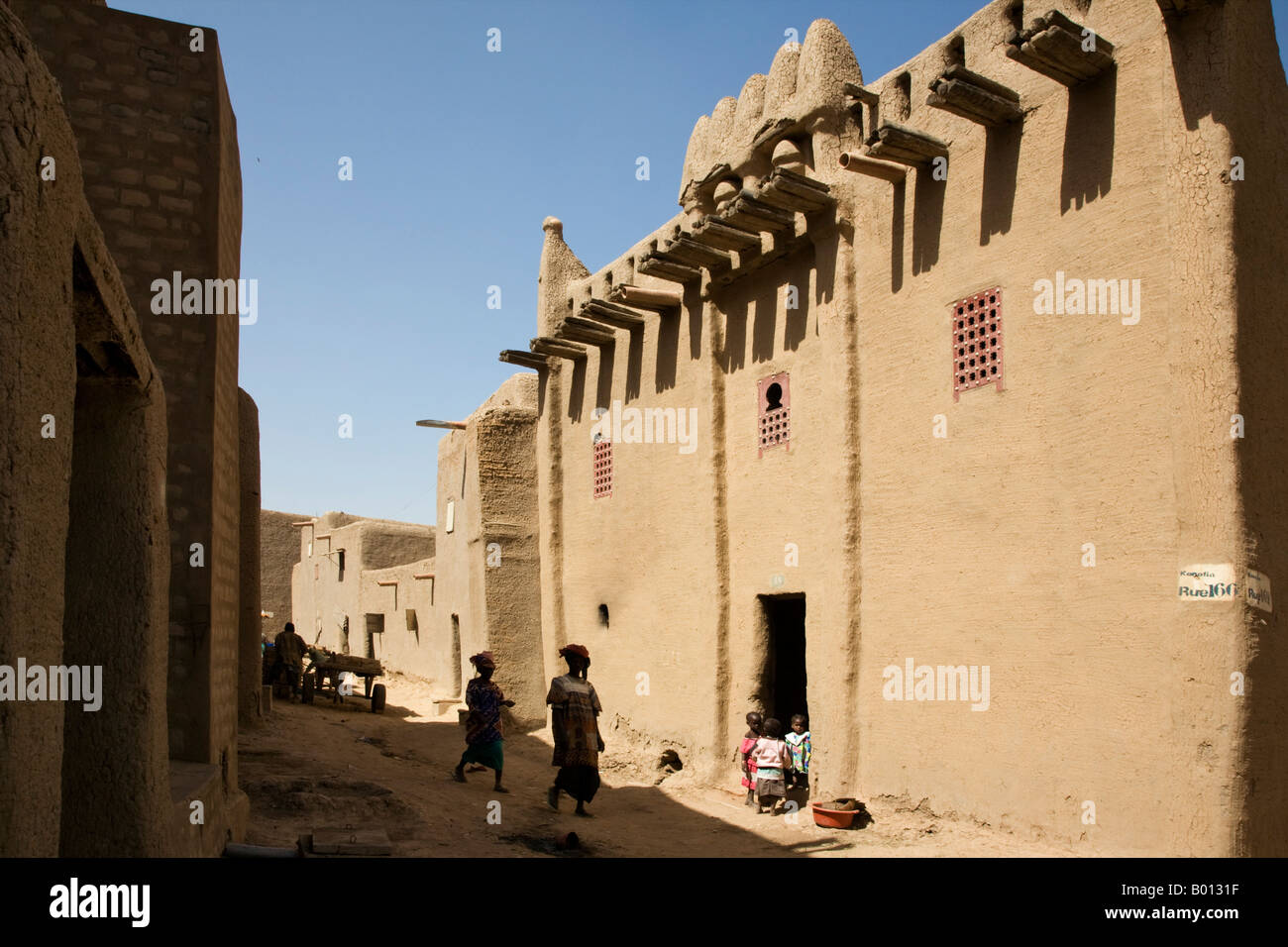 Djenne house hi-res stock photography and images - Alamy