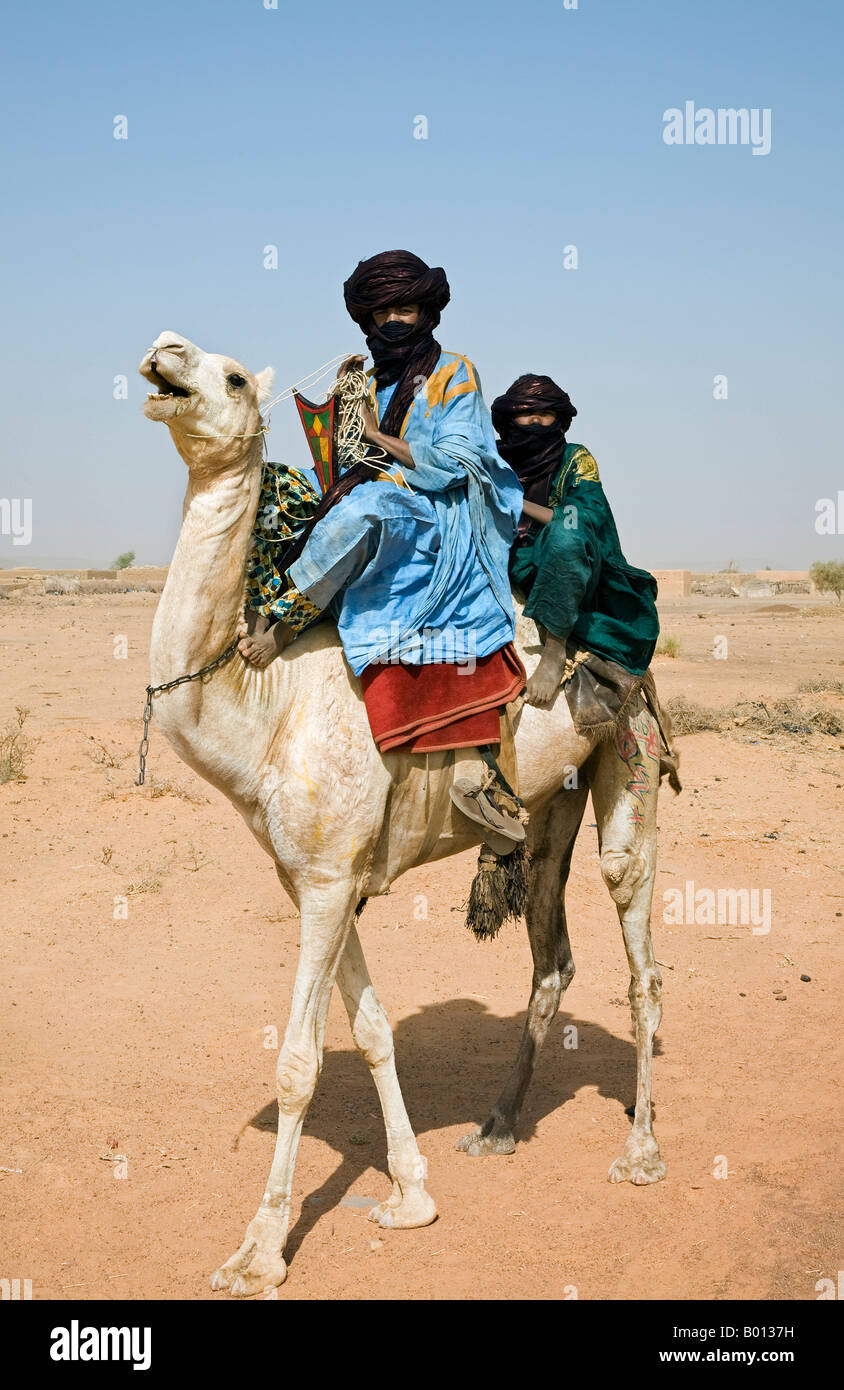 Mali, Timbuktu. Tuareg camel riders near Timbuktu Stock Photo - Alamy