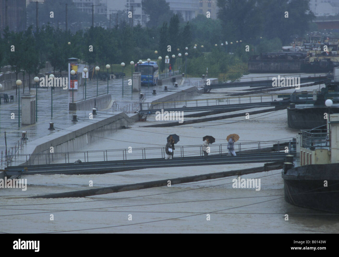 Handelskai hi-res stock photography and images - Alamy