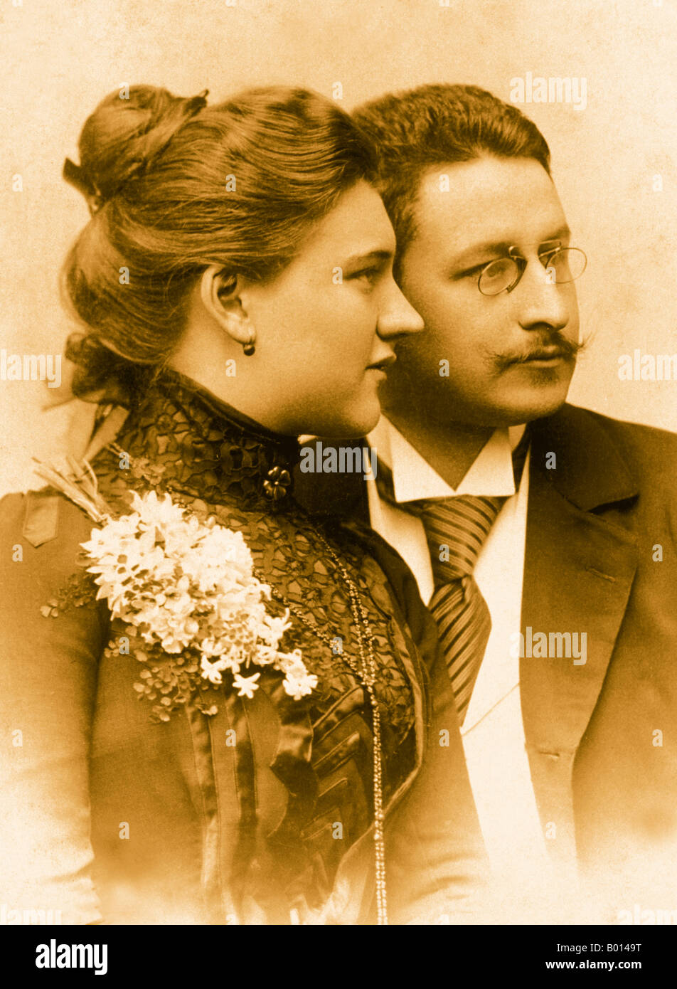 Admission adult hi-res stock photography and images - Alamy