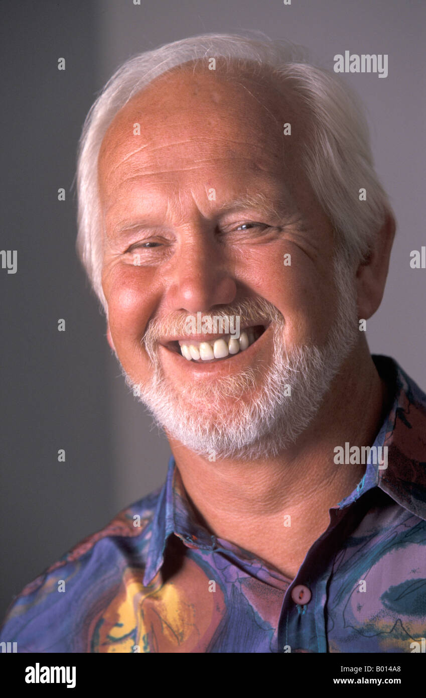 Portrait of a senior man Stock Photo - Alamy