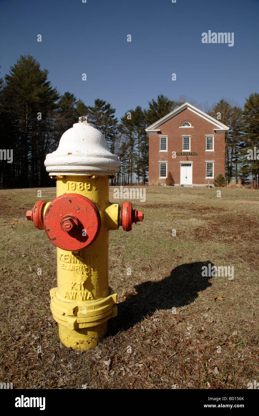 Newington village hi-res stock photography and images - Alamy