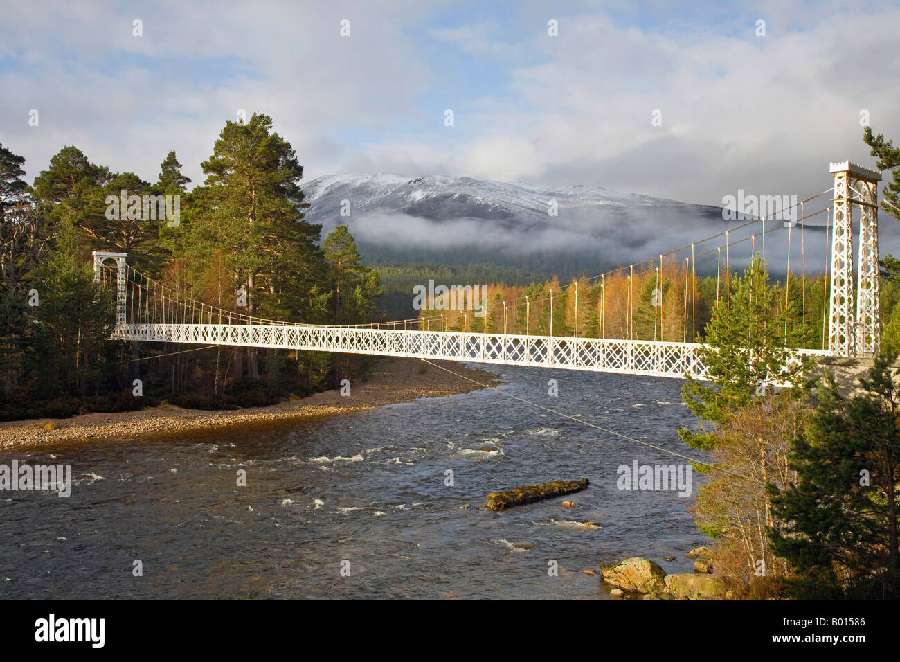 Triangular link hi-res stock photography and images - Alamy