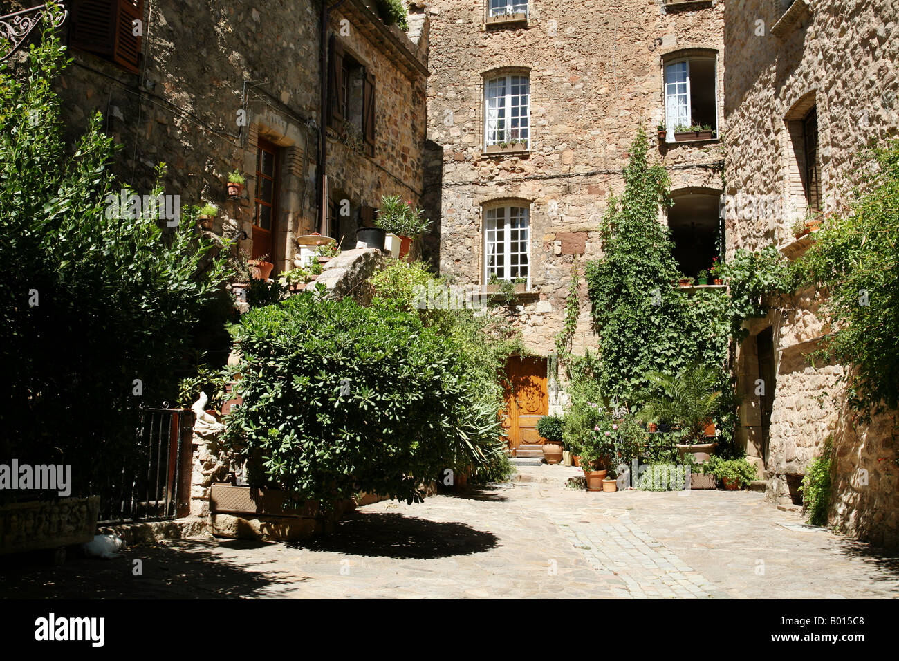 Street scene and buildings in the village of Les Arcs, Provence, France ...