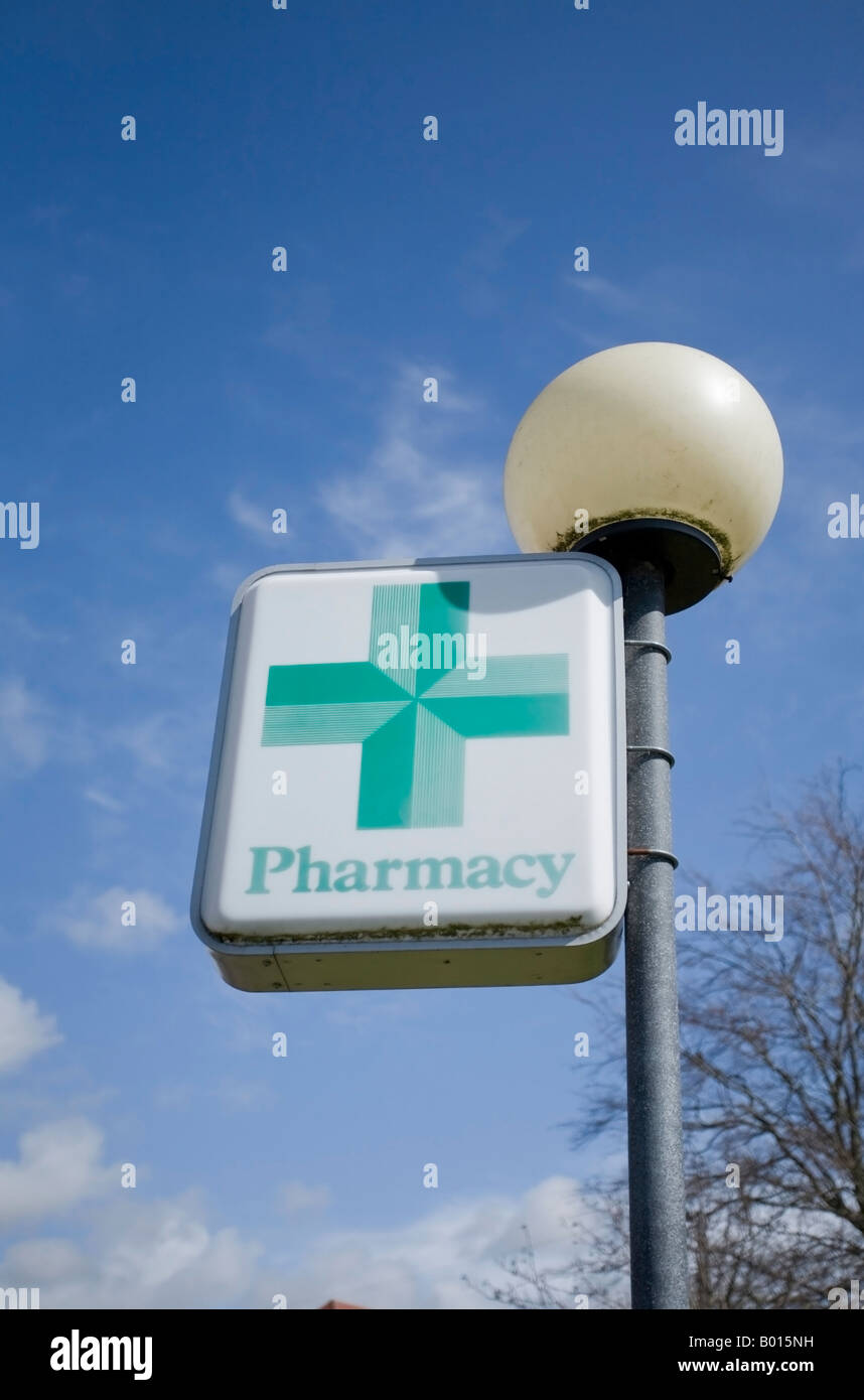 Chemist sign pharmacy hi-res stock photography and images - Alamy