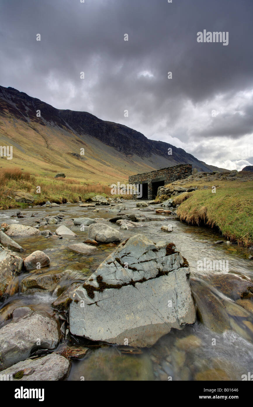 Buttermere slate geology portrait hi-res stock photography and images ...