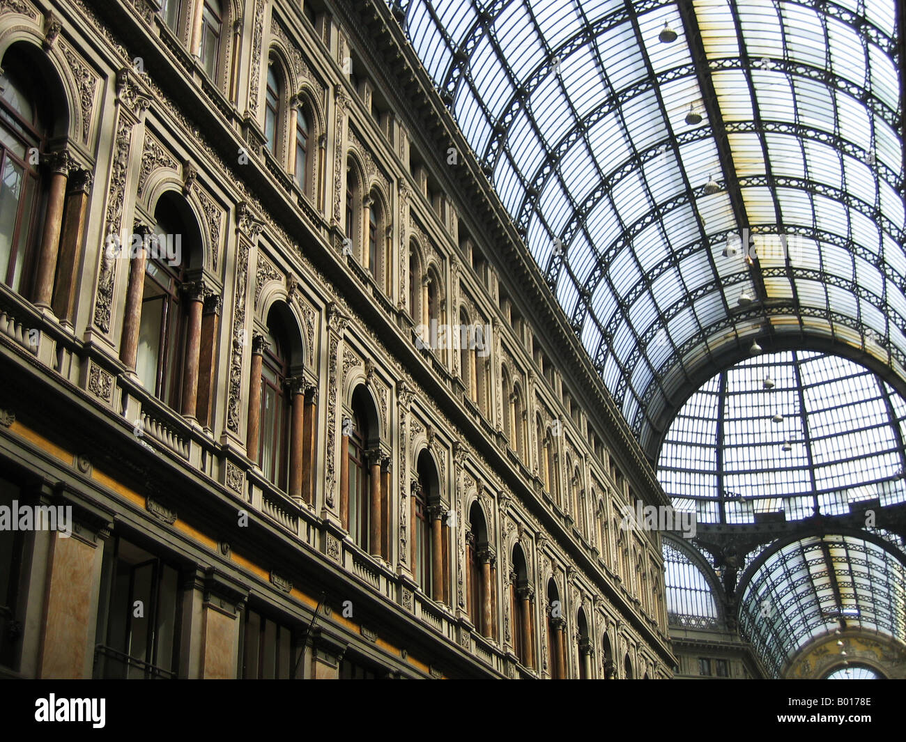 Mall plaza arcade dome shop glass iron roof campania pattern hi-res ...