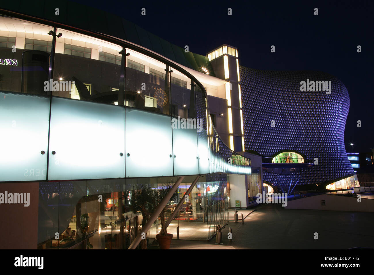 City of Birmingham, England. Night view of the St Martin’s Square ...