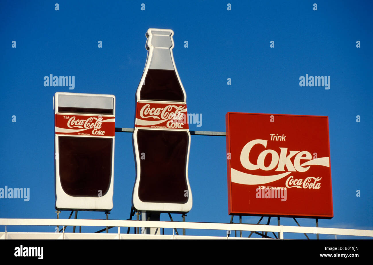 Coca cola branded glass hi-res stock photography and images - Alamy