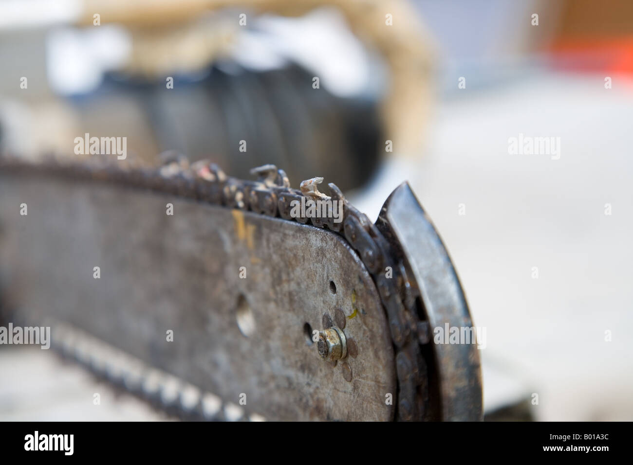 Chain tooth saw hi-res stock photography and images - Alamy