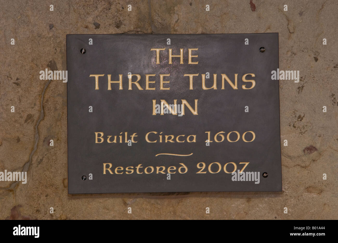 17th century inn pub sign hi-res stock photography and images - Alamy