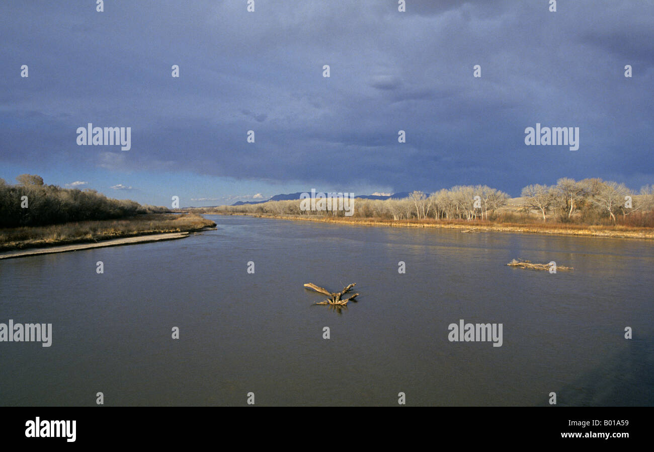 Rio grande river sandia mountains hi-res stock photography and images ...