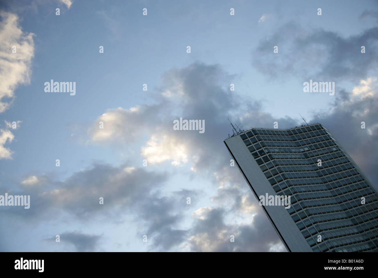 Tower block birmingham view hi-res stock photography and images - Alamy