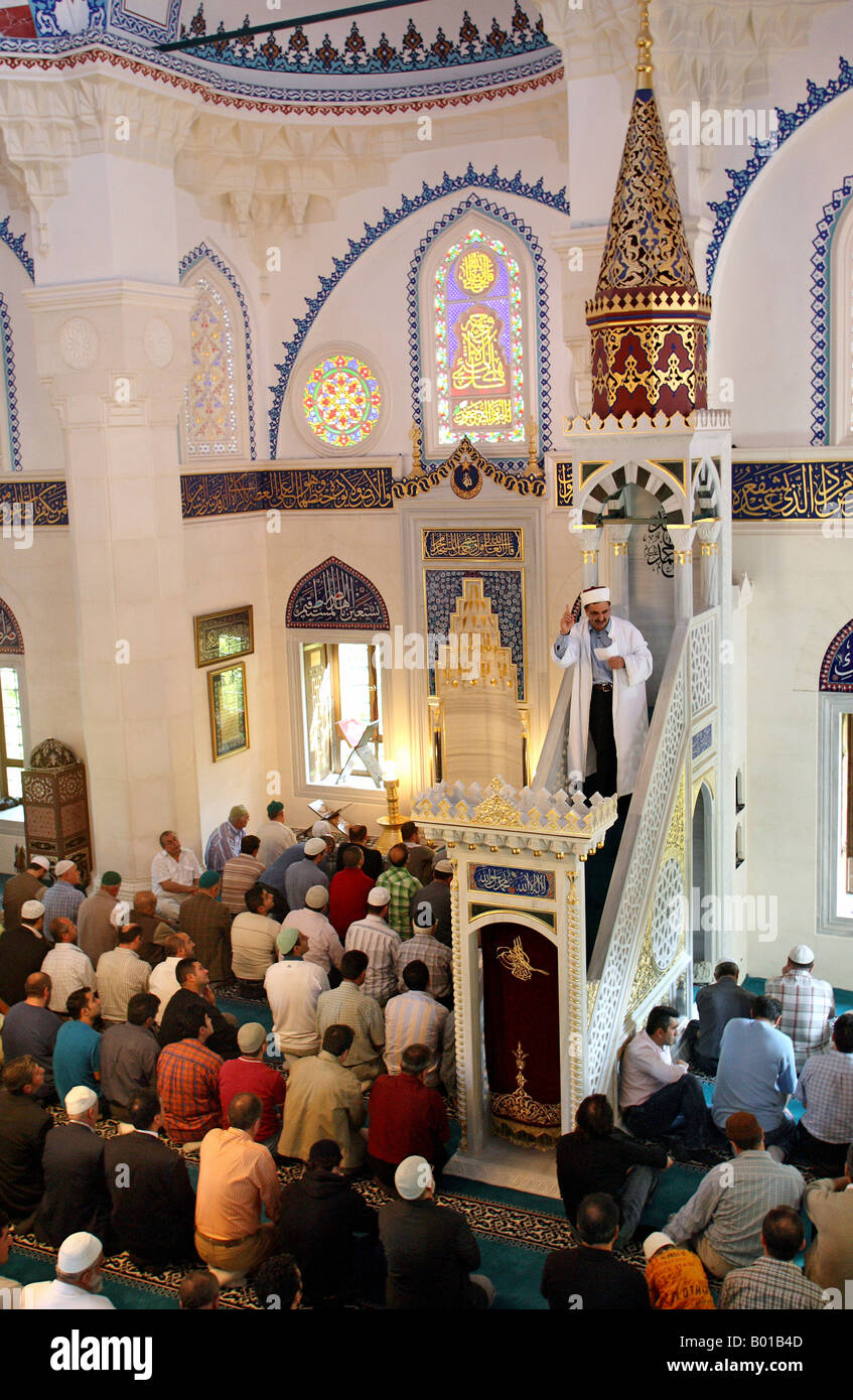 Muslims praying at the Sehitlik Mosque, Berlin, Germany Stock Photo - Alamy