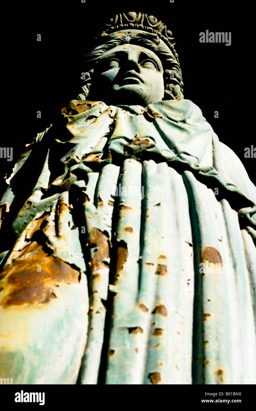 Copper rust statue statue hi-res stock photography and images - Alamy