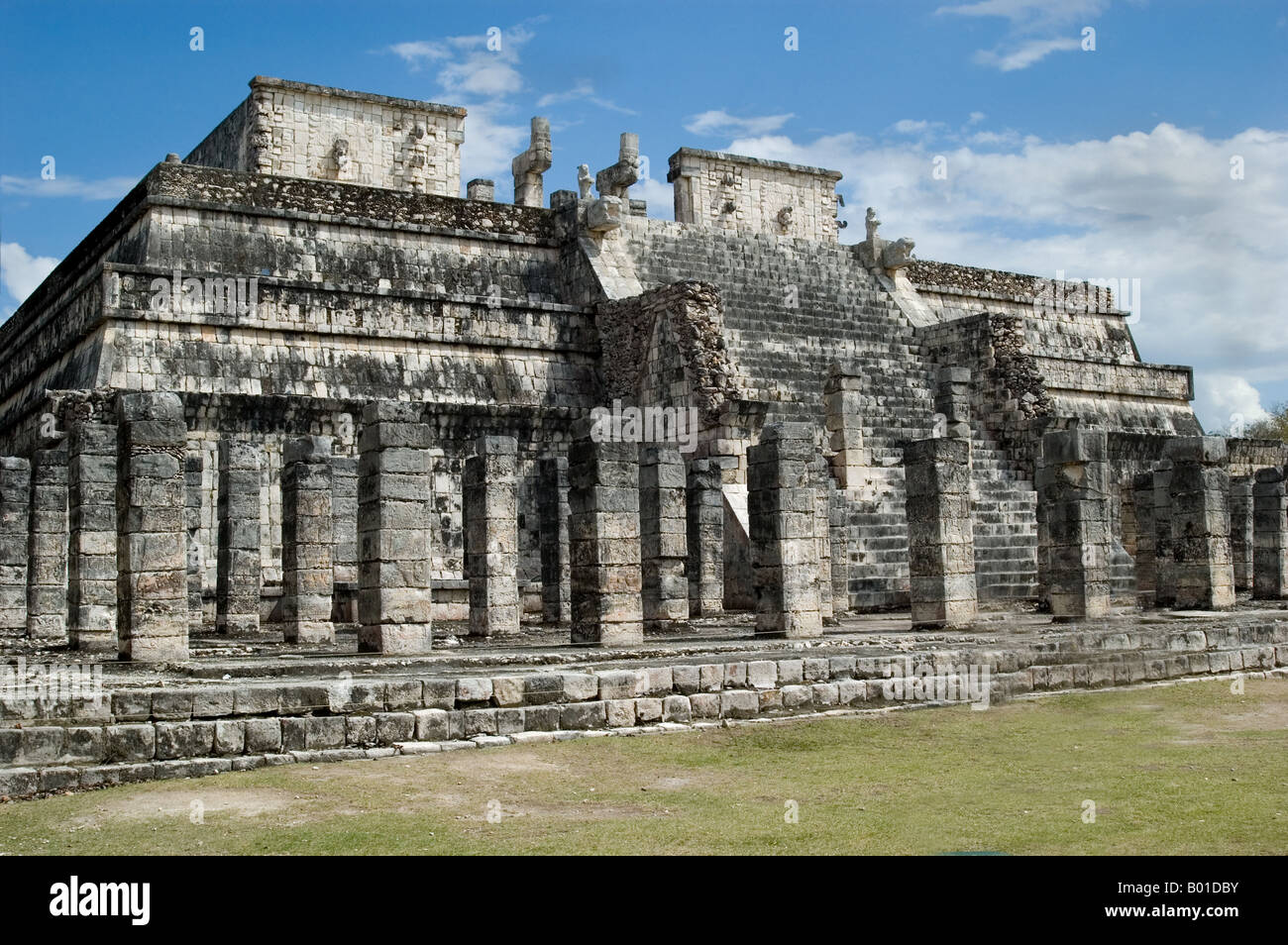 Closeup of Ancient Mayan ruins Stock Photo - Alamy