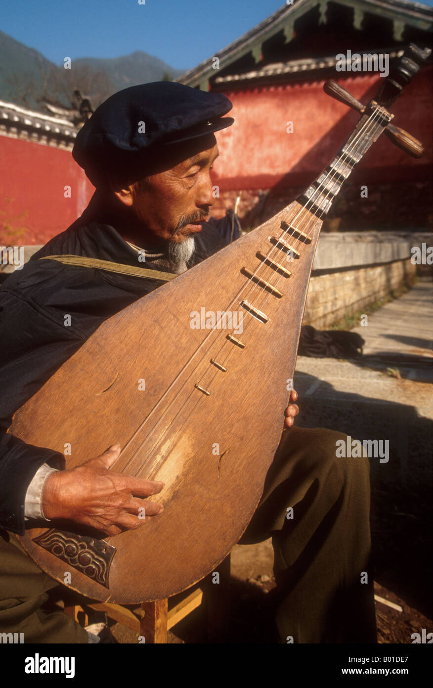 Pipa musician hi-res stock photography and images - Alamy