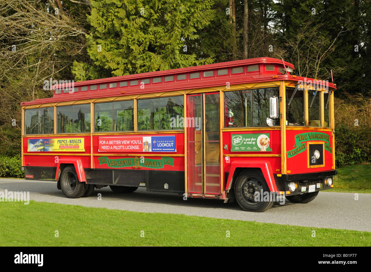 Vancouver Stanley Park Sightseeing Tourist Bus Stock Photo - Alamy