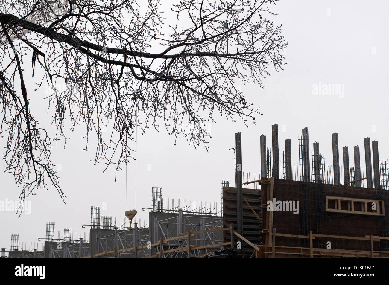 Foggy construction site hi-res stock photography and images - Alamy