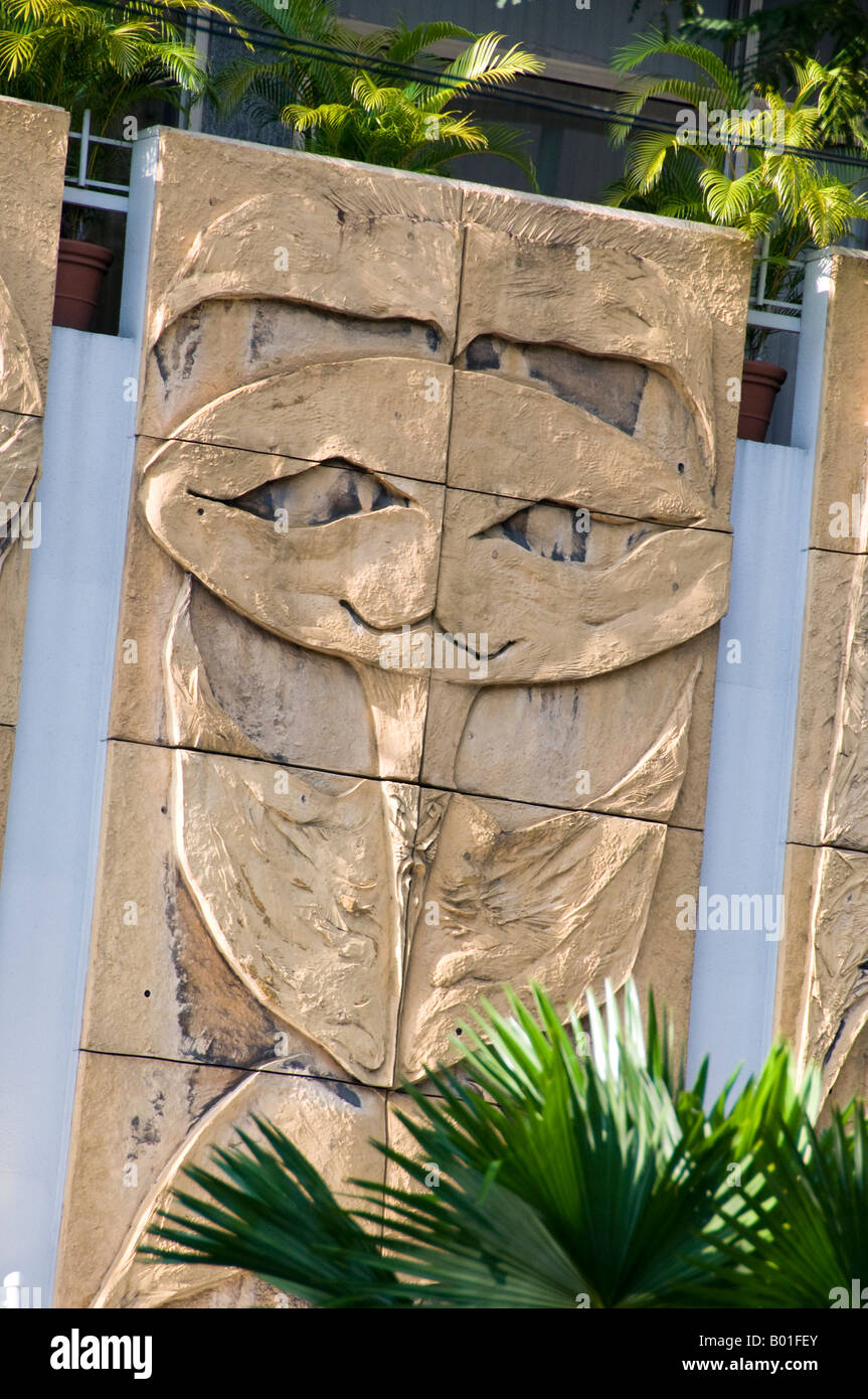 Happy alien face hi-res stock photography and images - Alamy