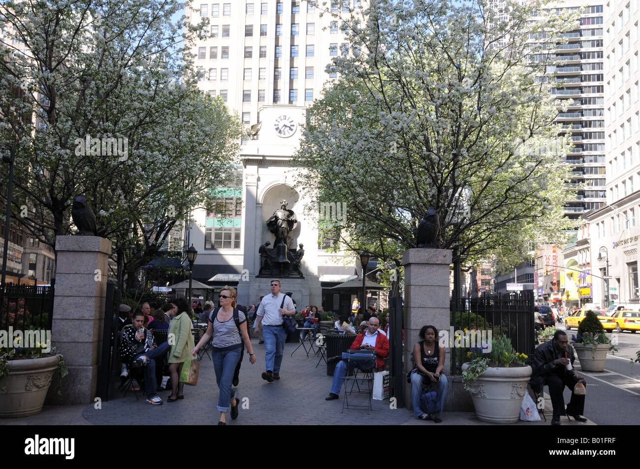 New york herald hi-res stock photography and images - Alamy