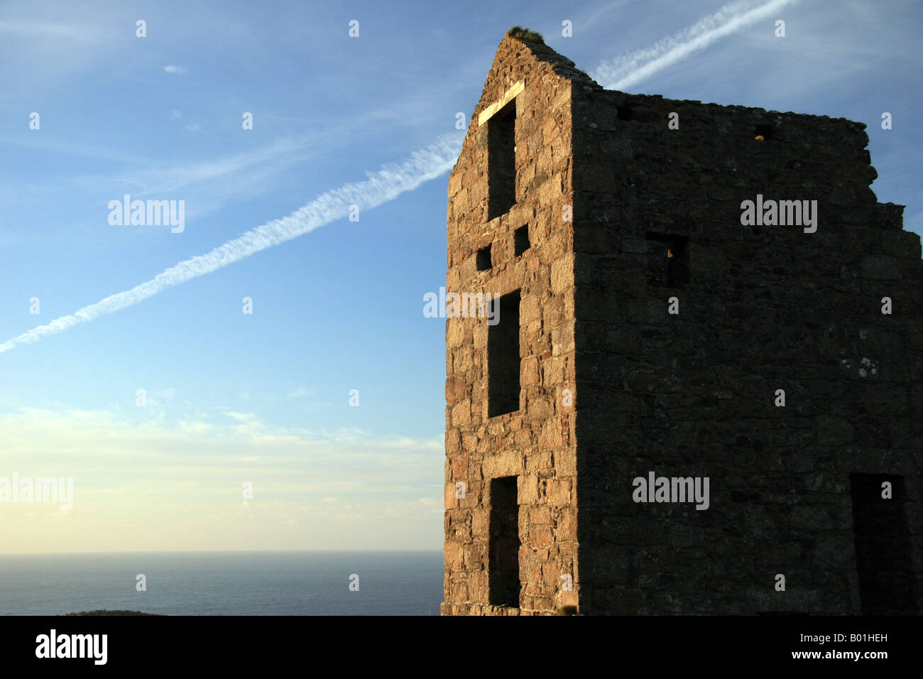 Old roof building derelict cornwall sky disused hi-res stock ...