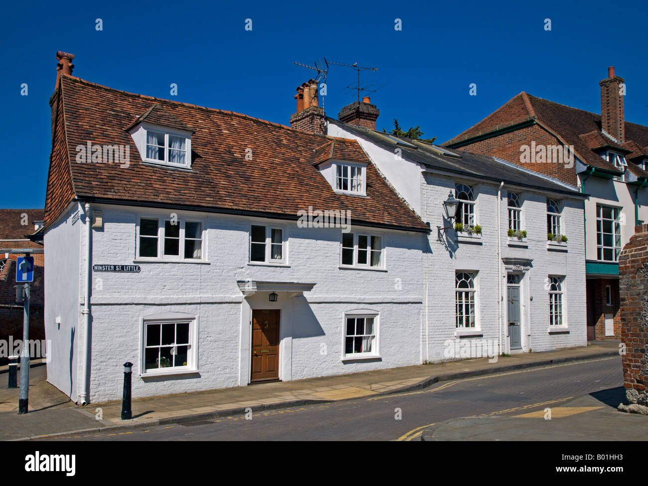 Old minster winchester hi-res stock photography and images - Alamy