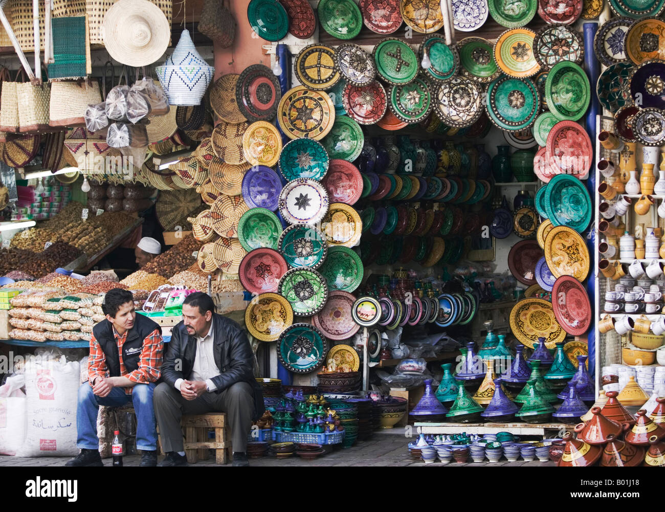 Moroccan shop selling ceramics in Marrakech Stock Photo - Alamy