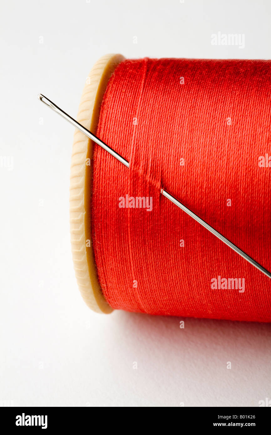 Needle and thread sewing hi-res stock photography and images - Alamy