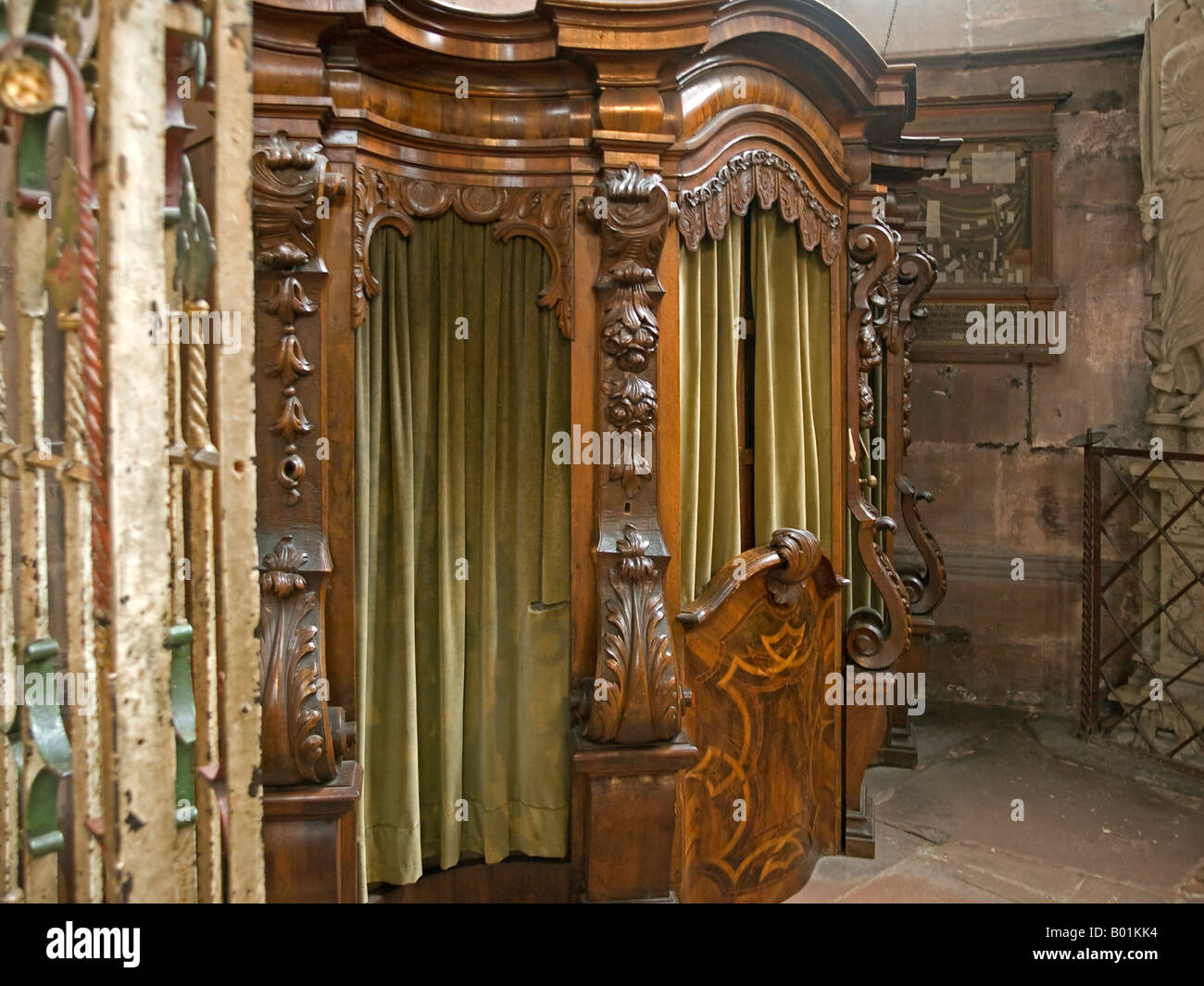 Confessional in cathedral hi-res stock photography and images - Alamy