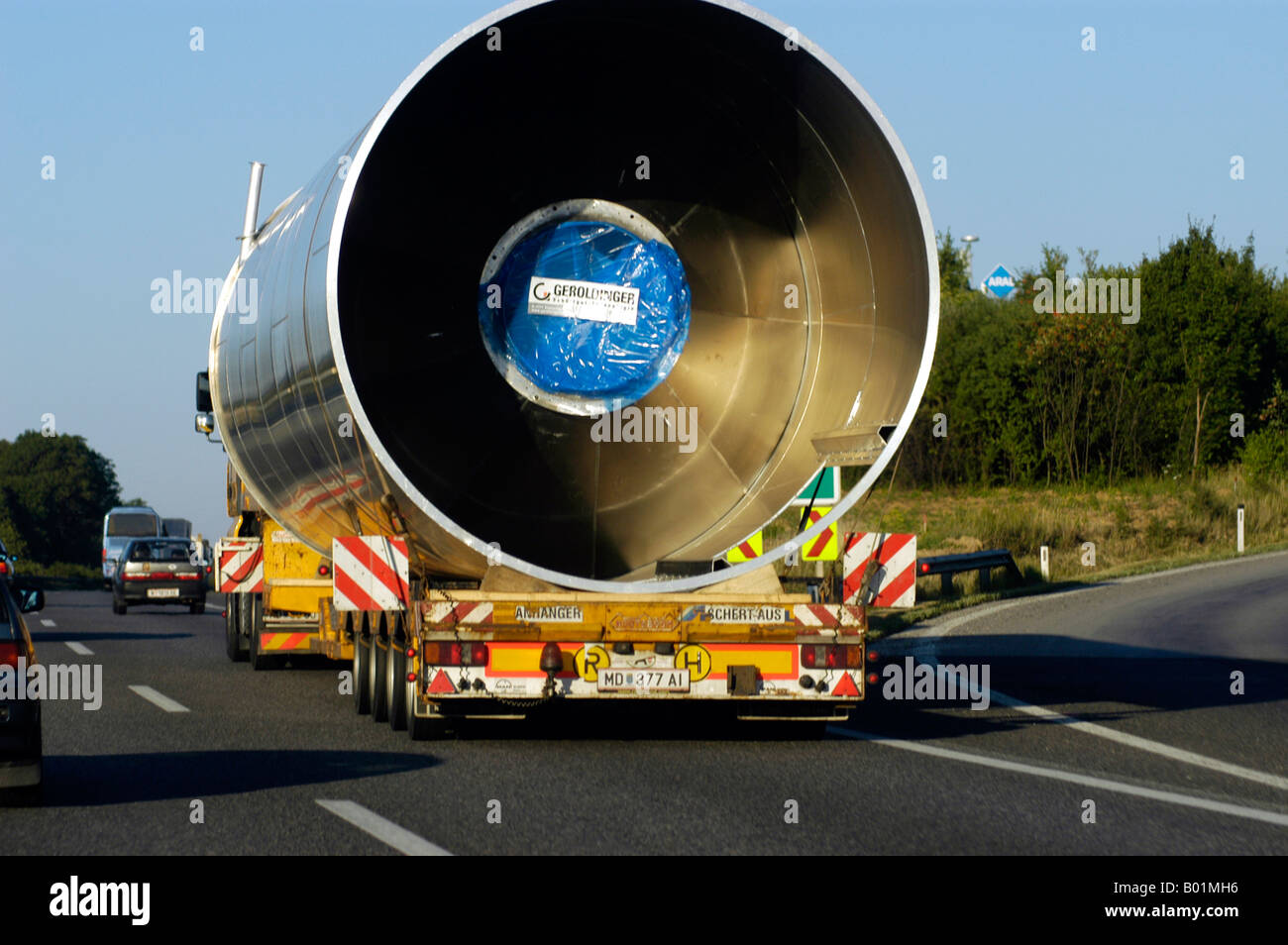 Heavy special shipment on the motorway Stock Photo - Alamy