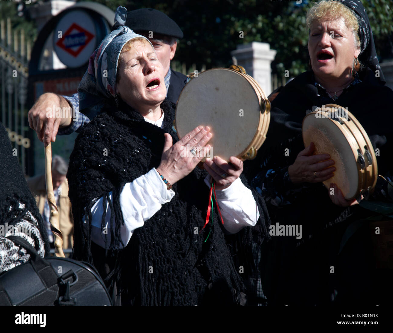 Members of Spain's Roma community hold a parade in Madrid Stock Photo ...