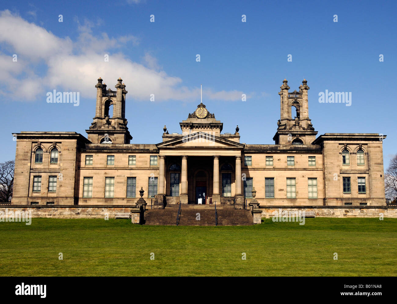 Edinburgh sculpture art hi-res stock photography and images - Alamy