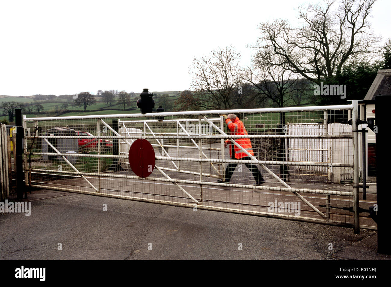 Old level crossing gates hi-res stock photography and images - Alamy