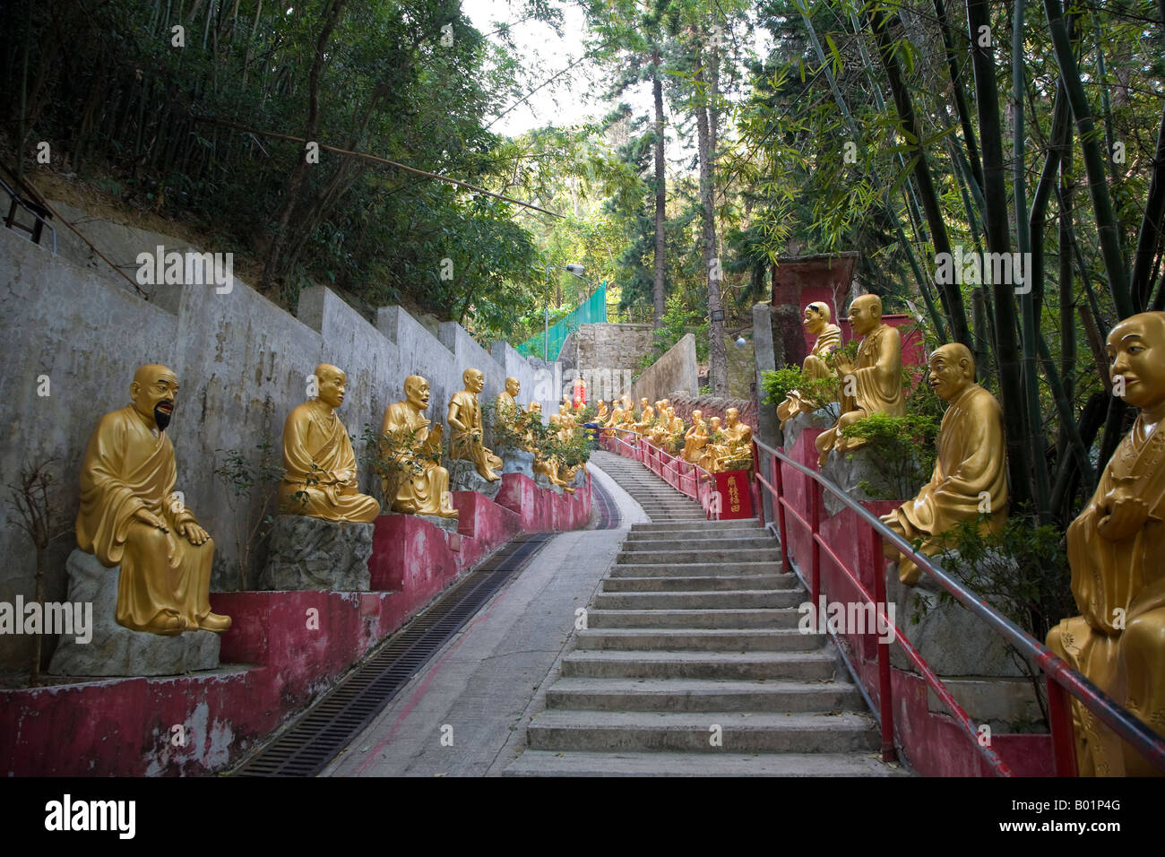 10000 buddha monastery Kowloon Hong Kong China Stock Photo - Alamy