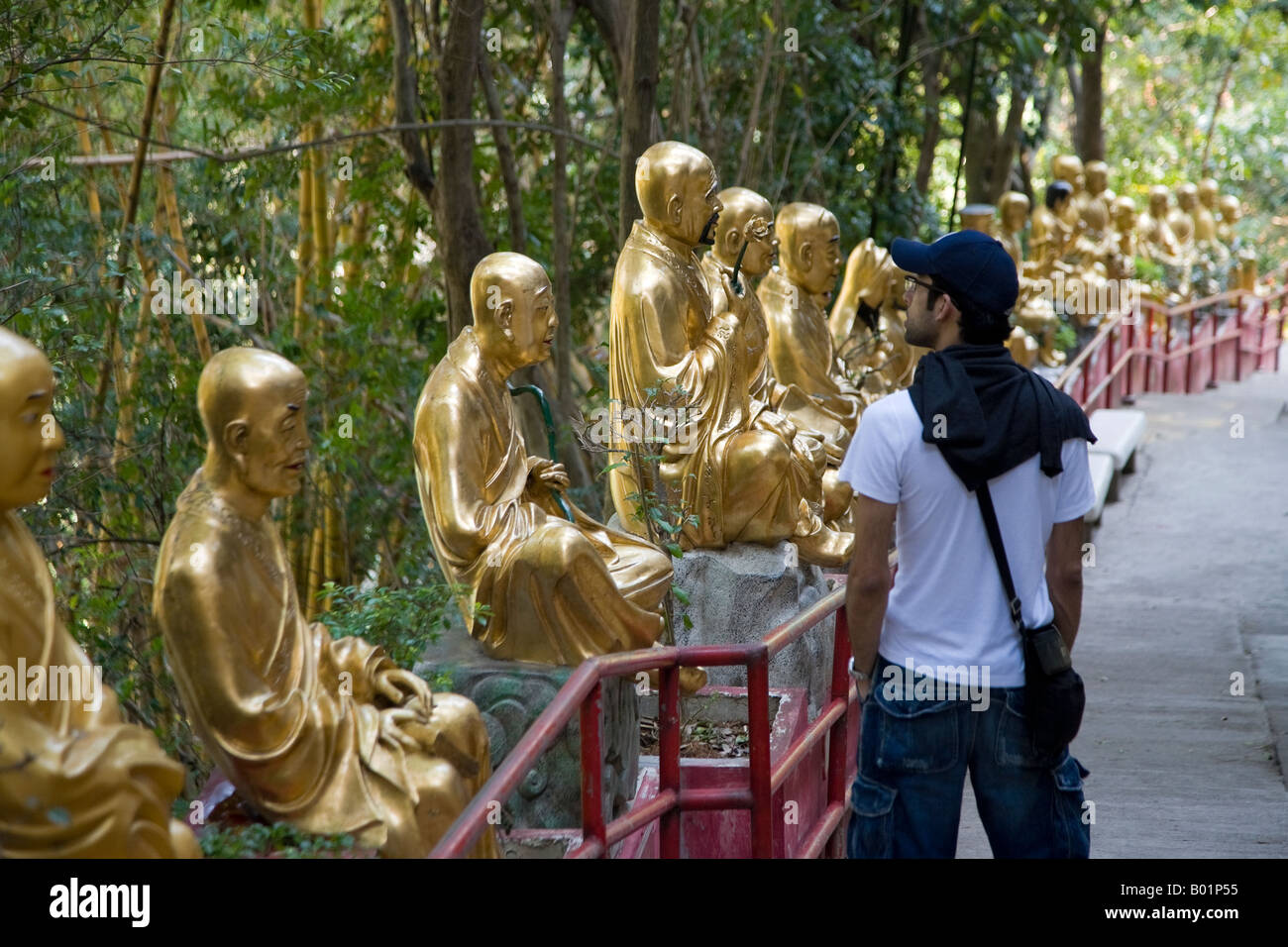 10000 buddha monastery Kowloon Hong Kong China Stock Photo - Alamy