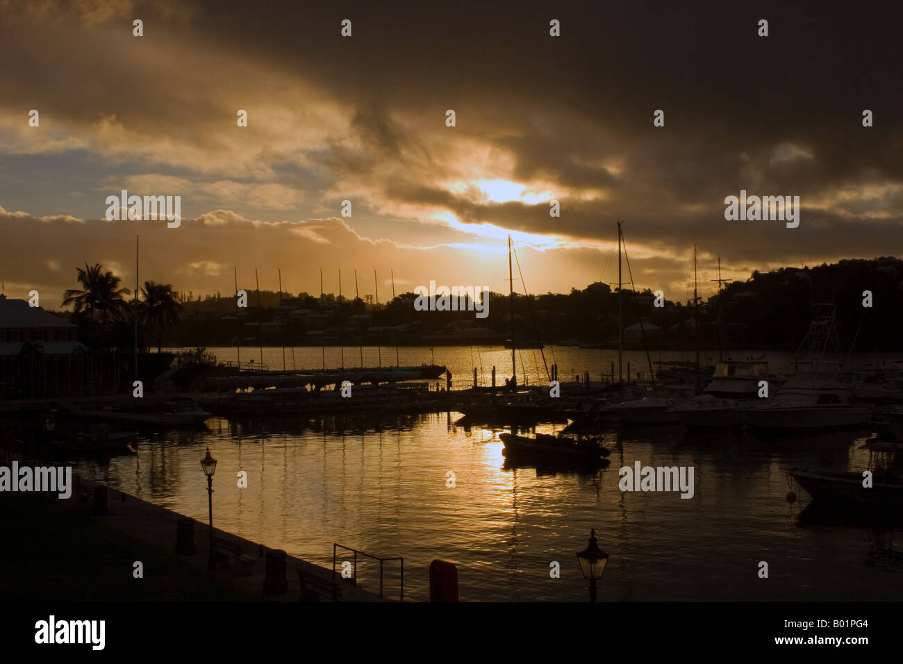 Sunset over Hamilton Harbour Stock Photo - Alamy
