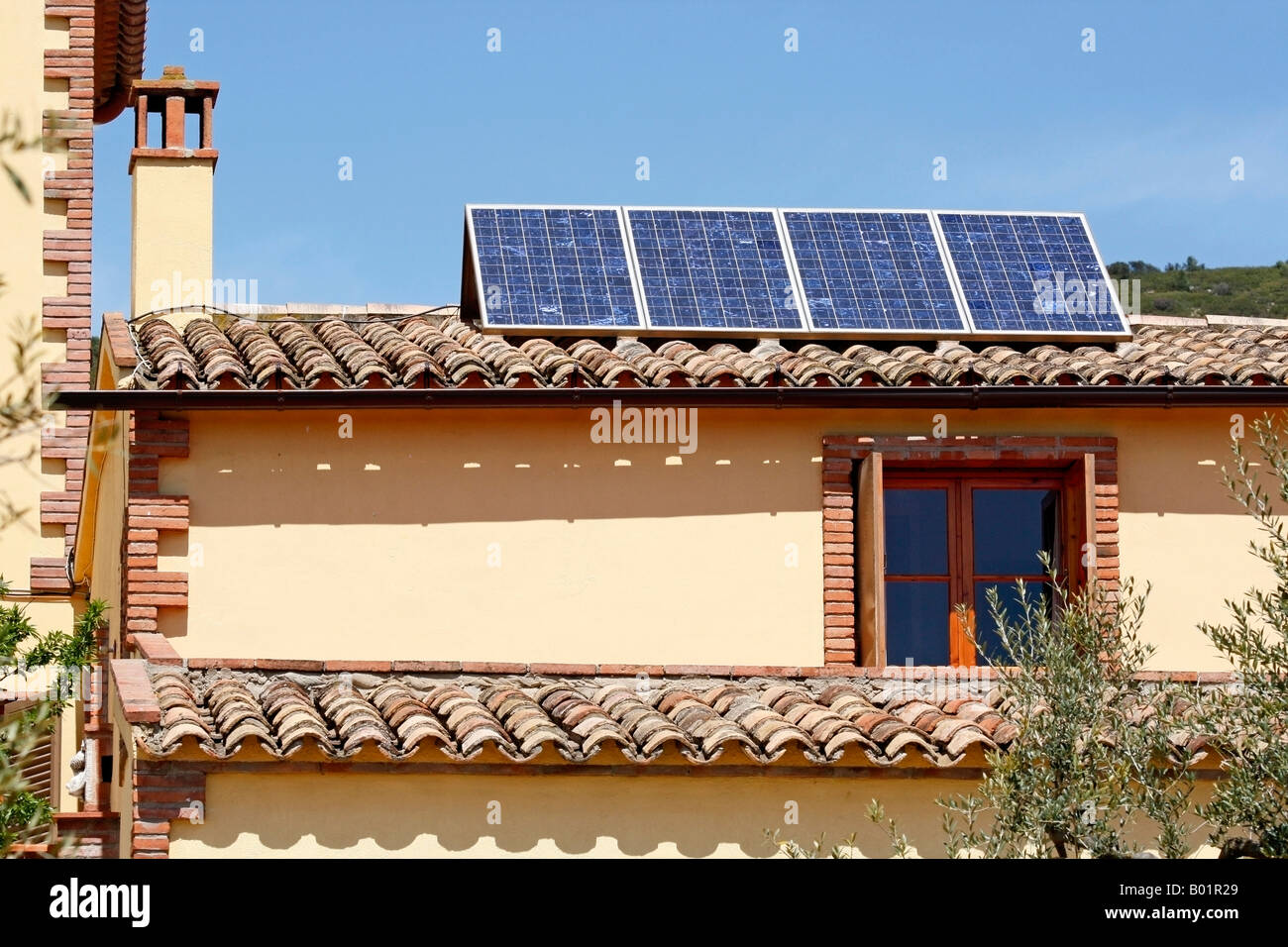 House solar panel symbol hi-res stock photography and images - Alamy